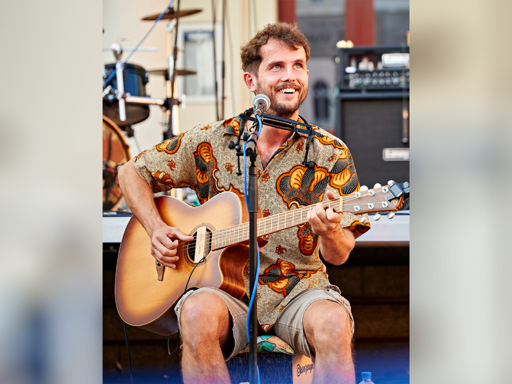 Leon Zeug | »Musik zur guten Nacht« | Songwriter aus Rostock